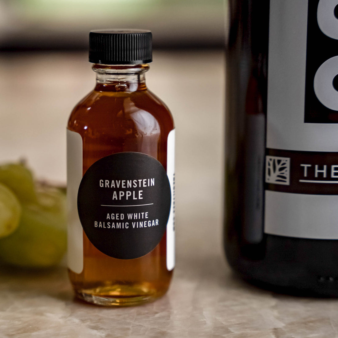 Gravenstein Green Apple Aged White Balsamic Vinegar – The Oil Tree